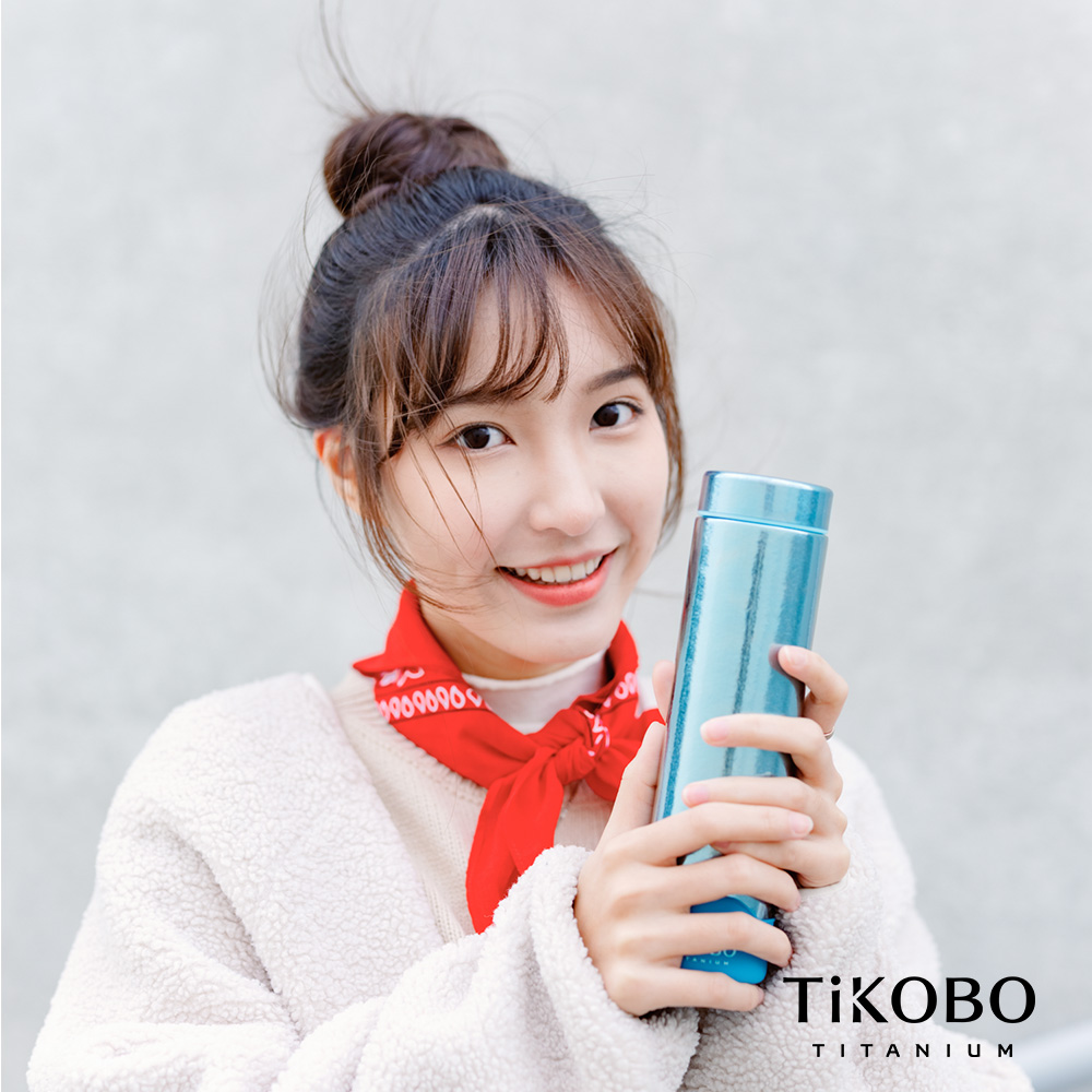 TiANN 鈦安 194g外出攜帶無負擔【TiKOBO 鈦工坊】400ml 超輕量 雙層真空純鈦保溫瓶﹧鈦隨身瓶﹧鈦水壺 (附矽膠防滑套) 海水藍 - PChome 24h購物