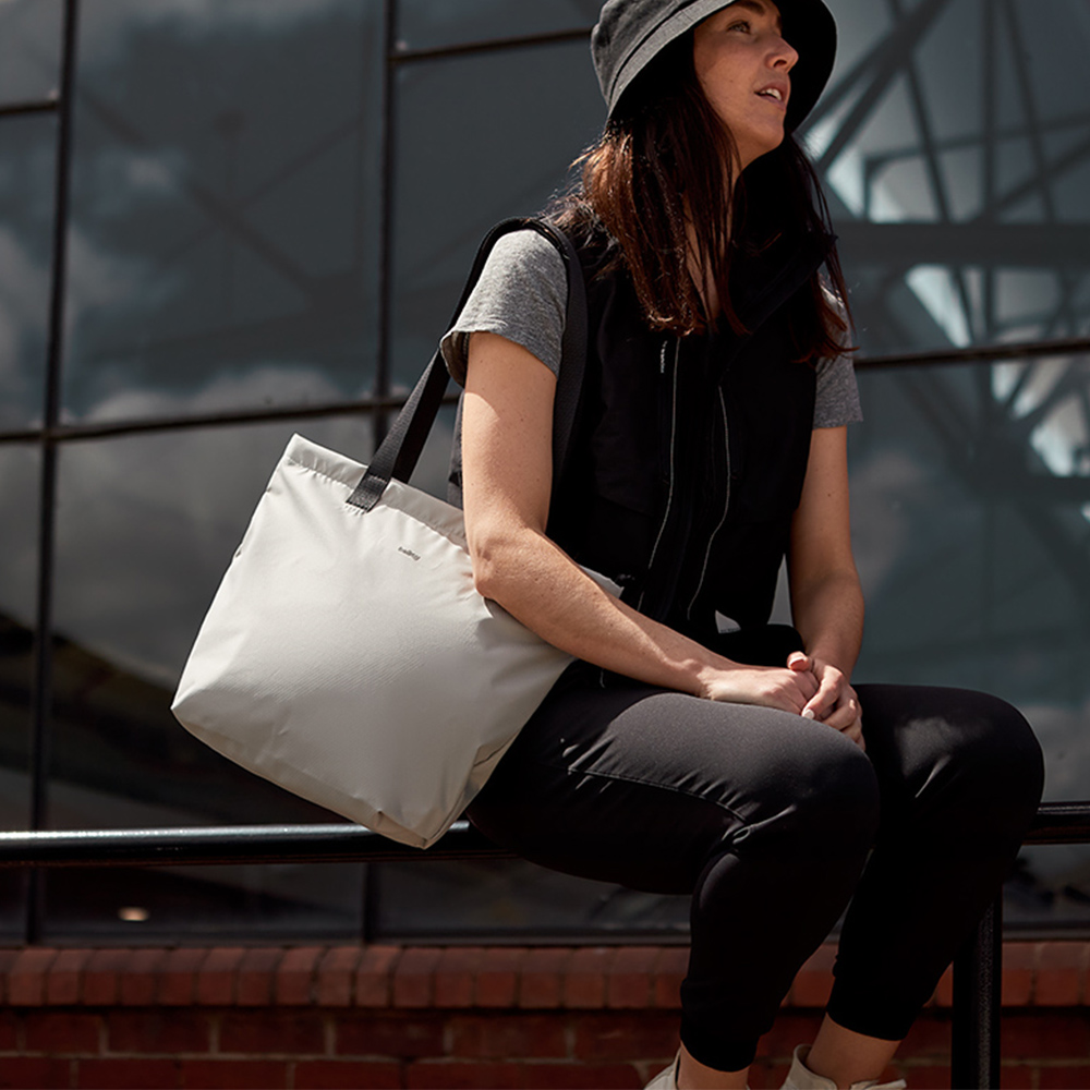 澳洲 Bellroy | Lite Tote 輕量防割托特包 原廠三年保固 - PChome 24h購物