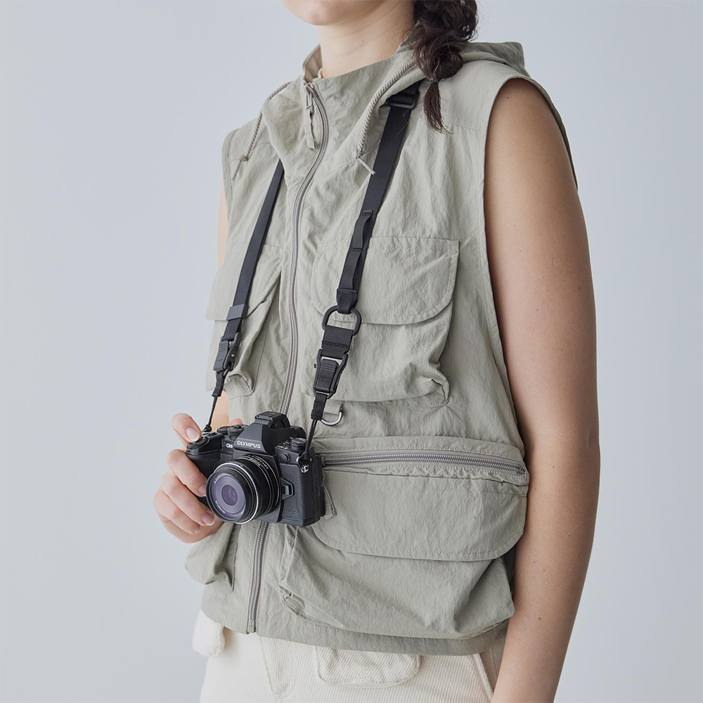 【bitplay】 Essential Pouch 機能小包 V2(含頸掛繩)- 軍綠色+多工機能背帶(含掛繩通用墊片)-暗夜黑 - PChome 24h購物