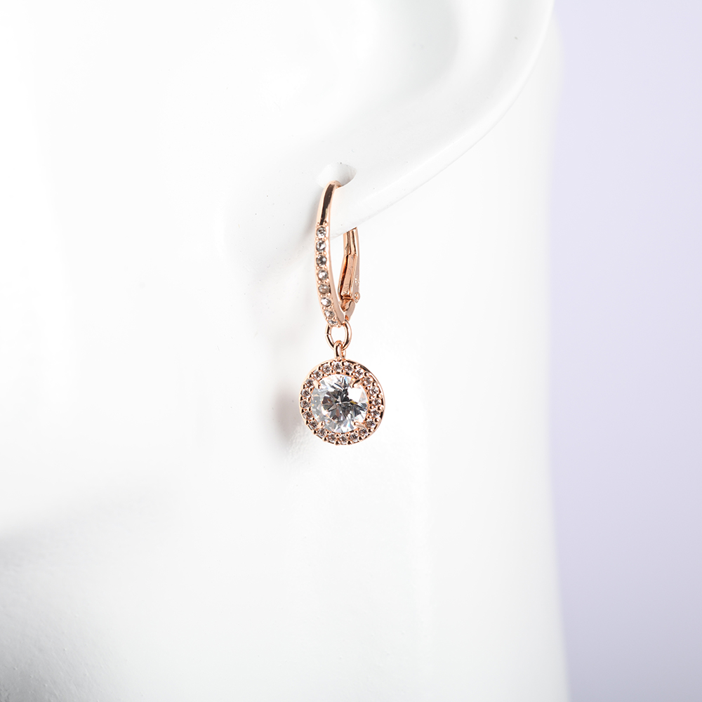 SWAROVSKI 施華洛世奇 Constella 水滴形耳環 5638769 - PChome 24h購物