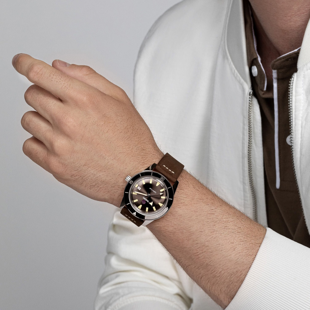 RADO 雷達 CAPTAIN COOK 庫克船長自動機械腕錶-煙煤 R02(R32505305) - PChome 24h購物