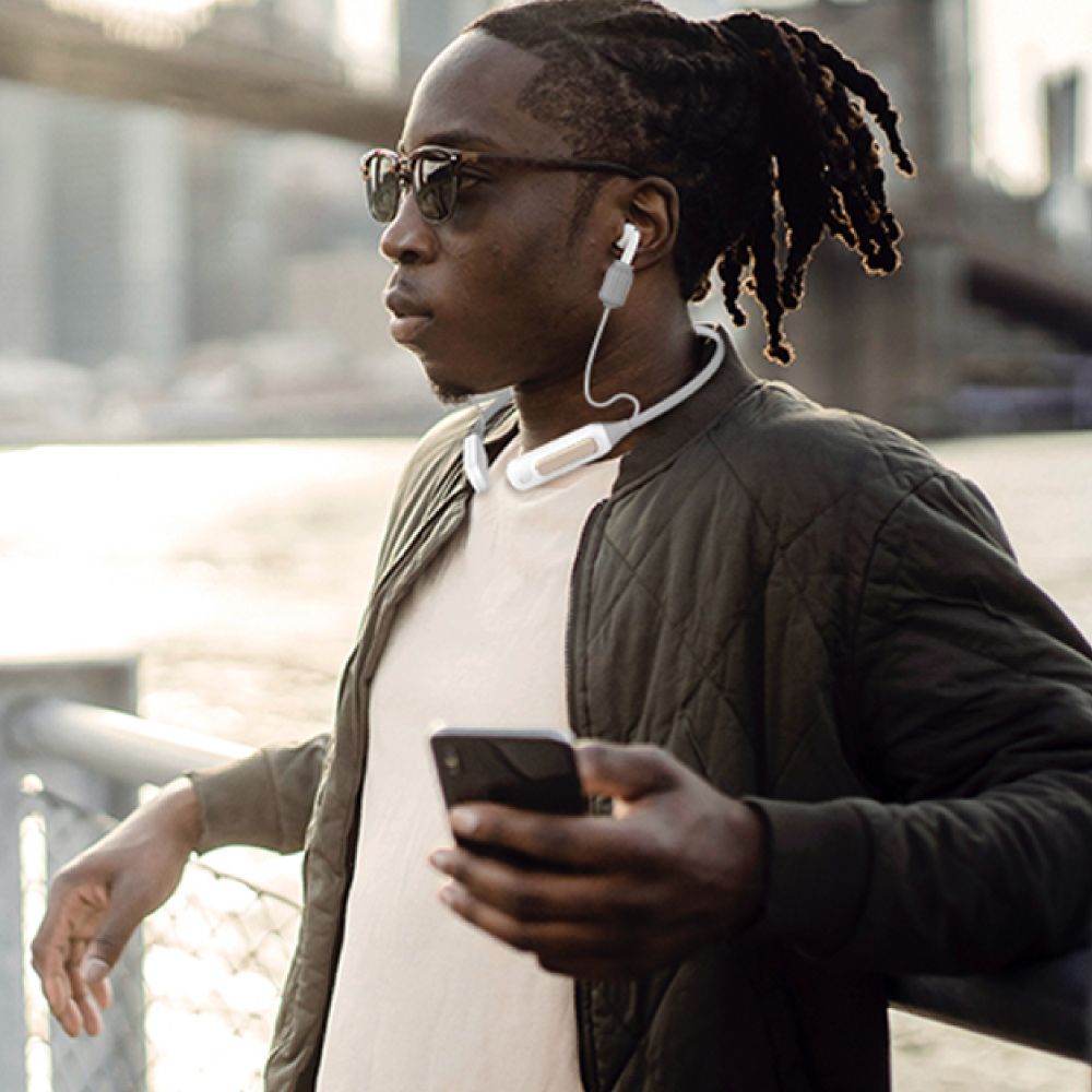 Zikko AirPods專用充電式頸掛耳機套 - PChome 24h購物